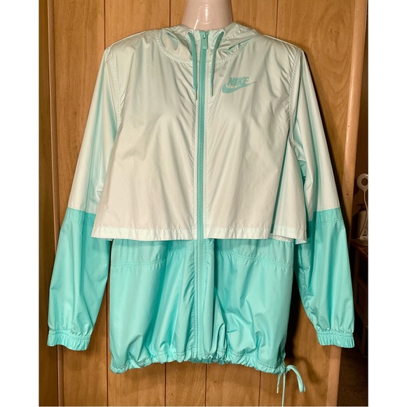 Nike | Jackets & Coats | Nike Essential Repel Windbreaker Rain Jacket ...